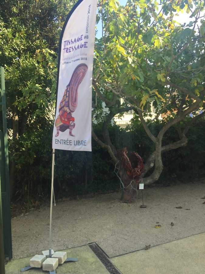 Drapeau publicitaire pour stand | Web, enseignes, imprimerie